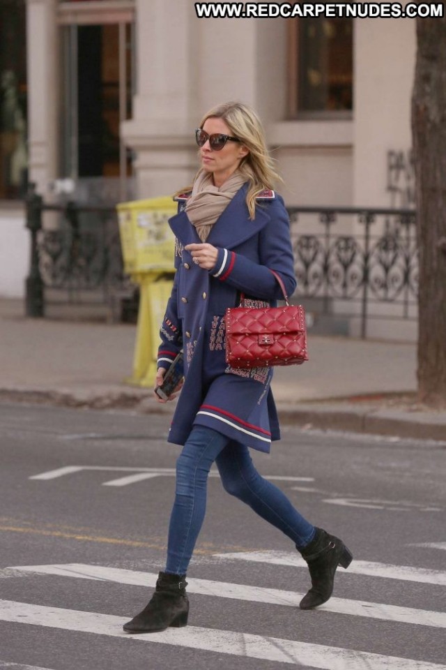 Nicky Hilton New York New York Celebrity Paparazzi Posing Hot Babe